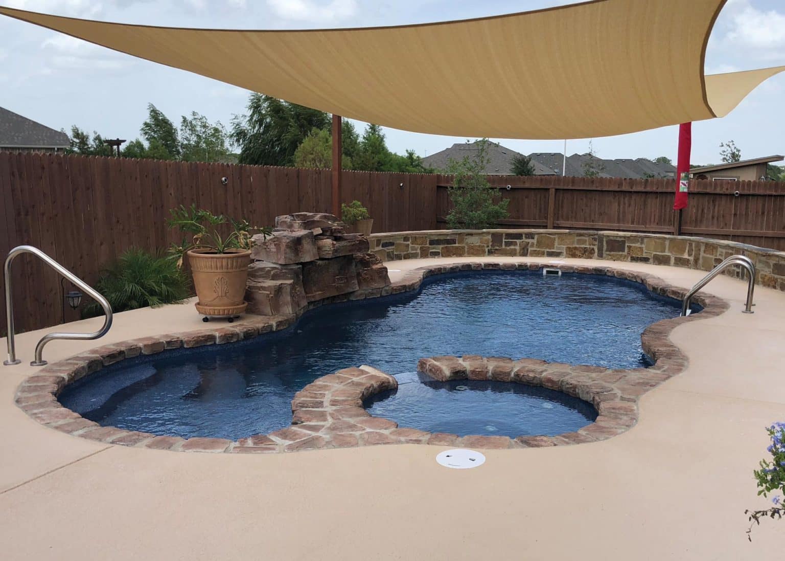 Bermuda 14 Deluxe Model 14' x 30' Pool | Latham Pool