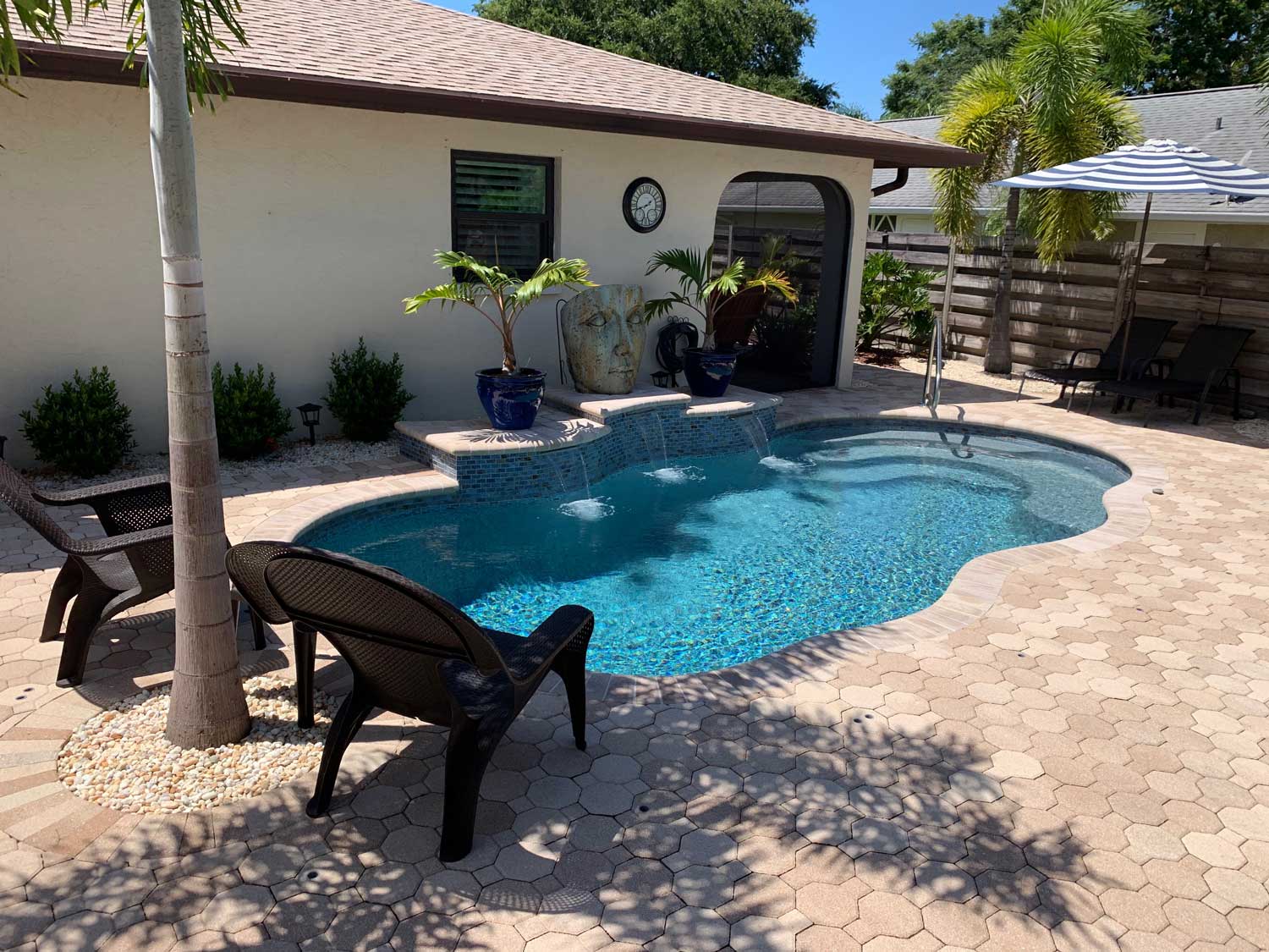 Aruba 11' x 22' Model Pool | Latham Pool