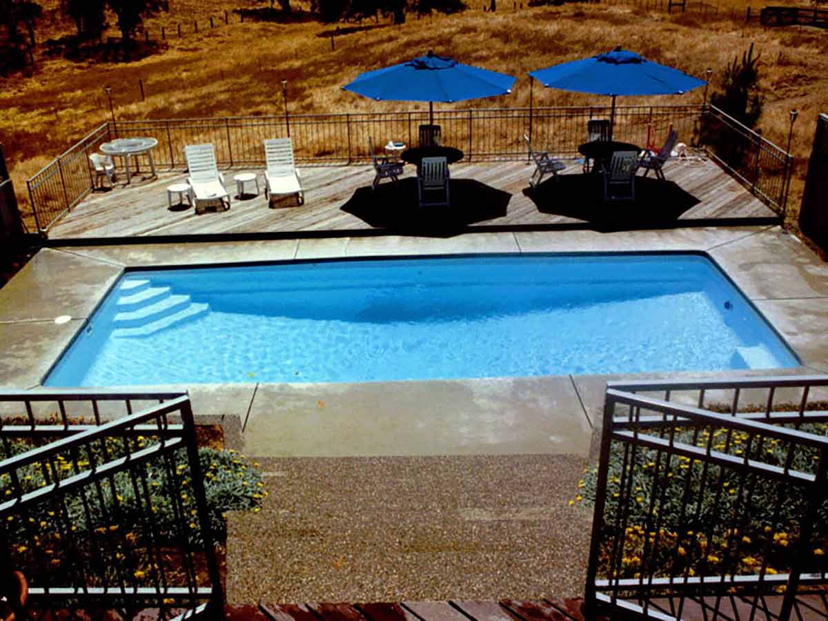 Delray 12' x 25' Model Pool | Latham Pool