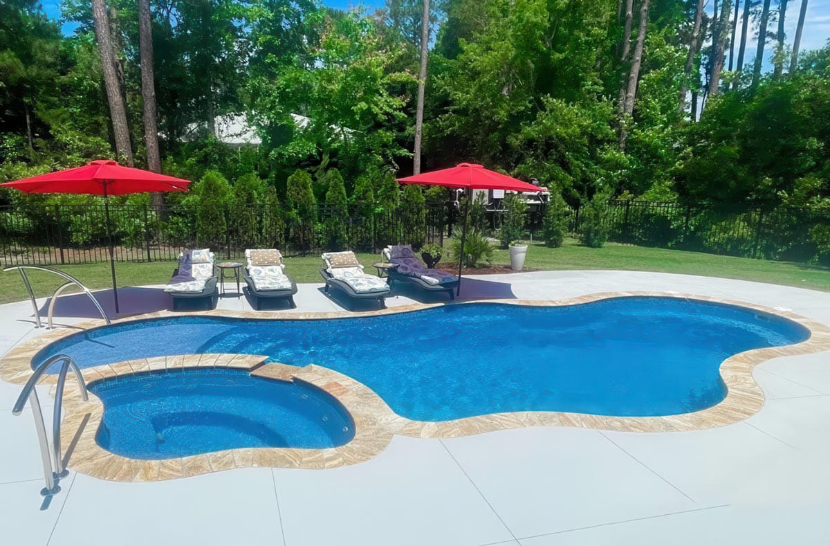 Cancun Deluxe 16' x 35' Model Pool | Latham Pool