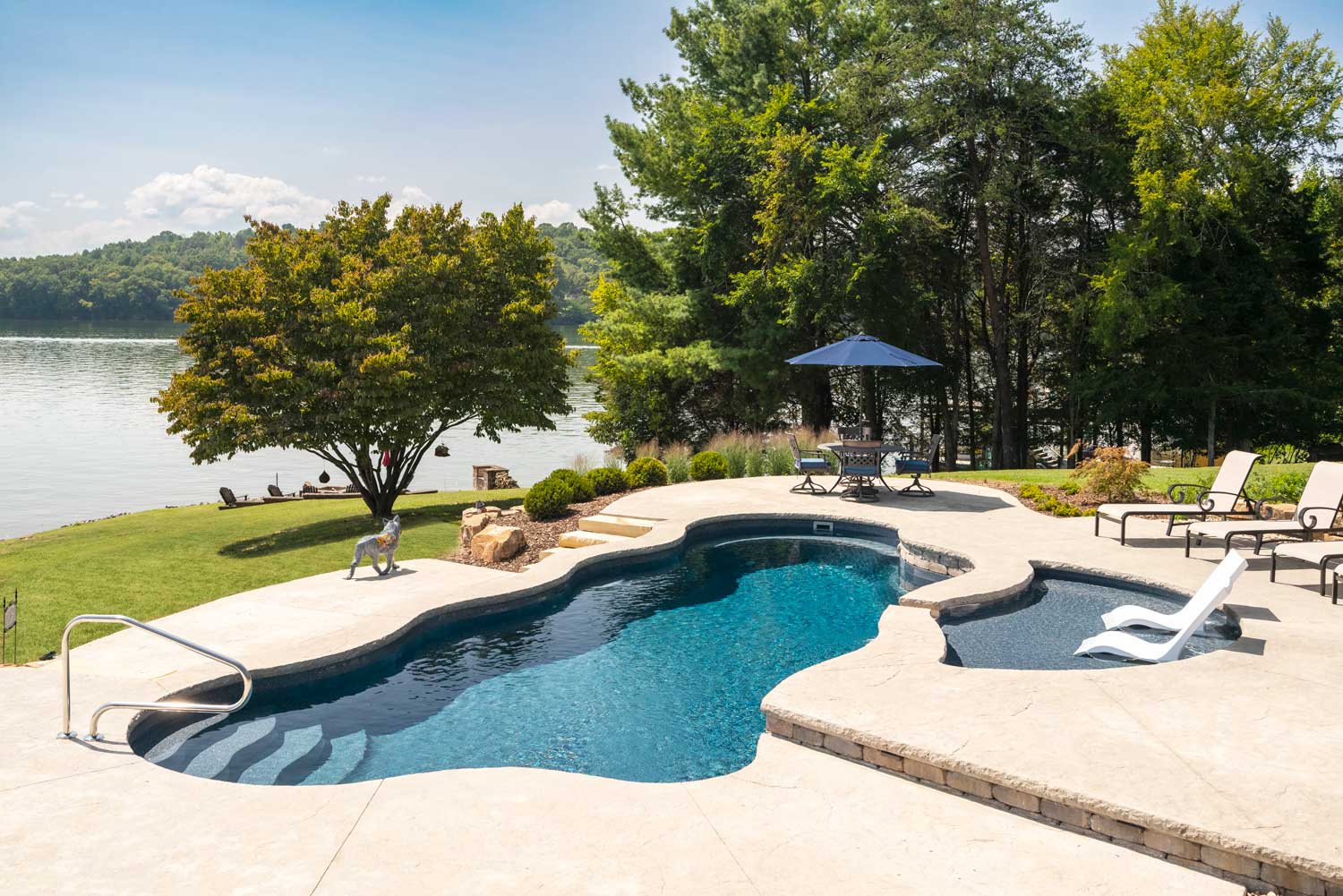 Synergy Grand 16' x 40' 2" Model Pool | Latham Pool