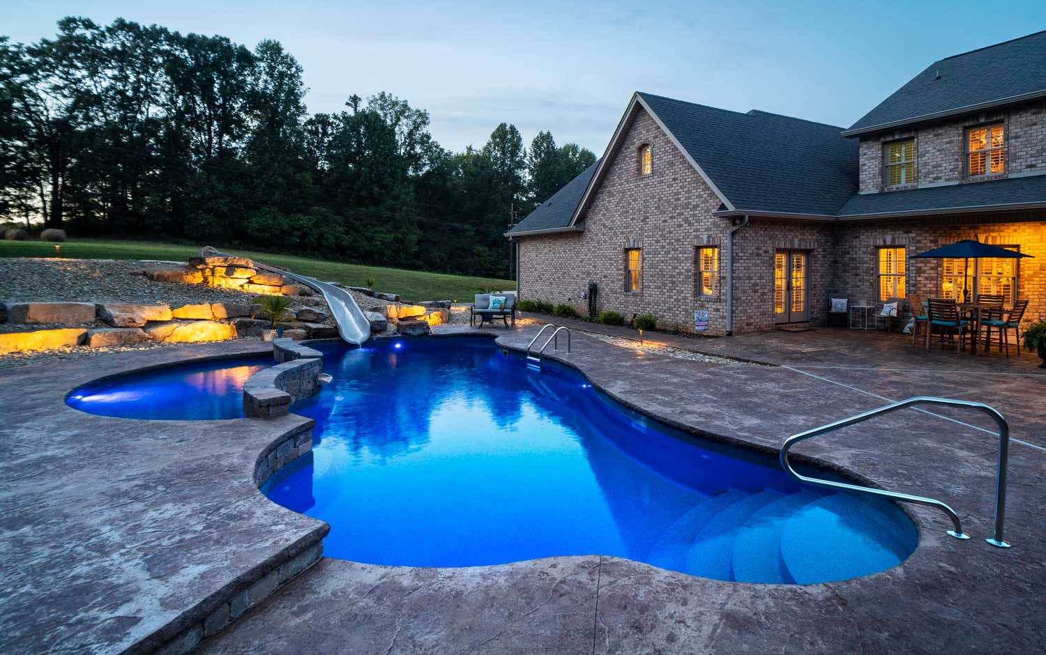 Synergy Grand 16' x 40' 2" Model Pool | Latham Pool