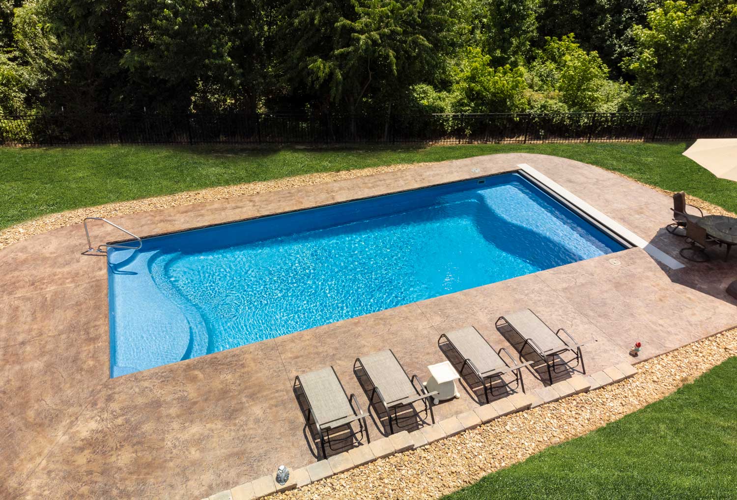 Barcelona 16' x 38' Model Pool | Latham Pool