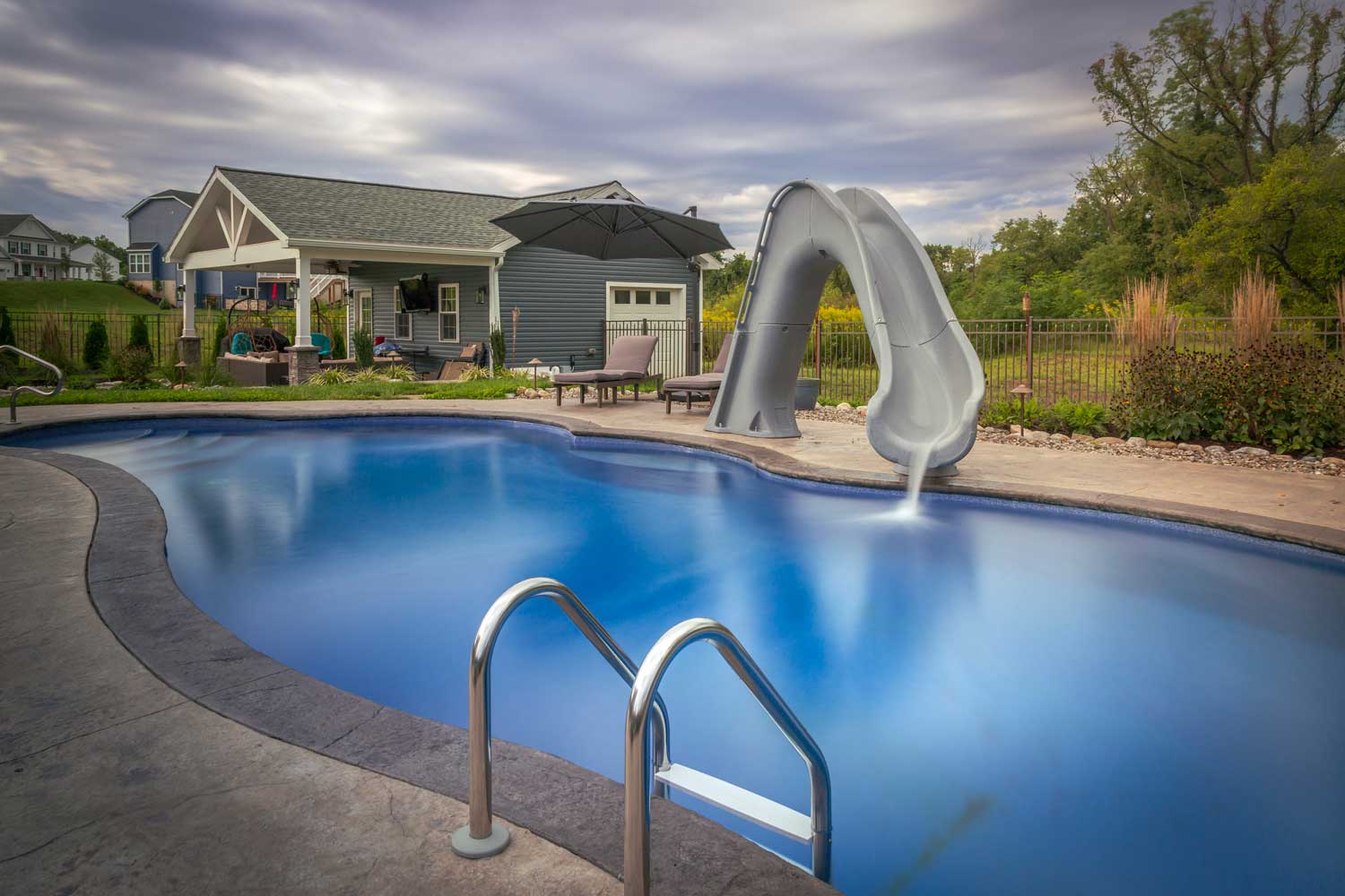 Synergy Grand 16' x 40' 2" Model Pool | Latham Pool