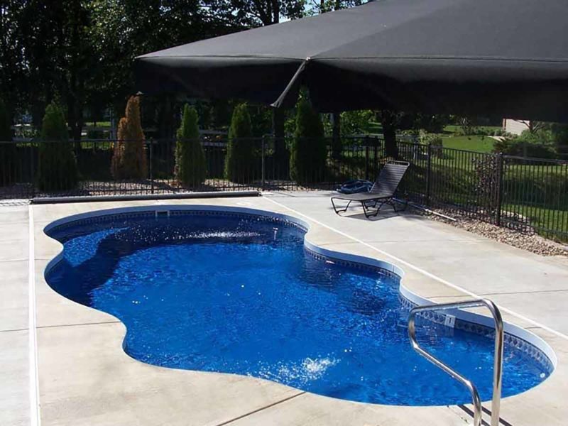 Fiji Pool 15' x 34' Model | Latham Pool