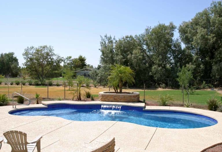 Fiji Pool 15' x 34' Model | Latham Pool