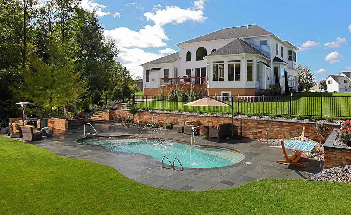 Fiji Pool 15' x 34' Model | Latham Pool