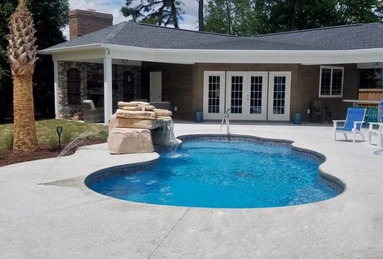 Fiji Pool 15' x 34' Model | Latham Pool