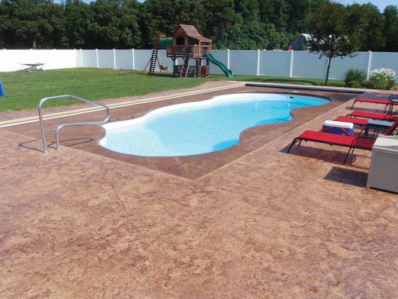Fiji Pool 15' x 34' Model | Latham Pool