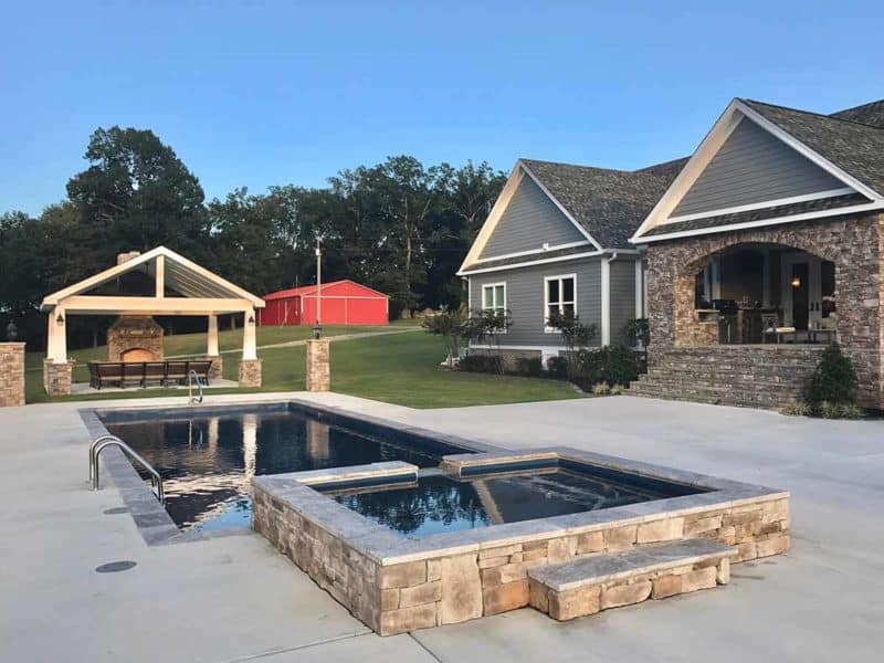 Lake Shore - Latham Pool