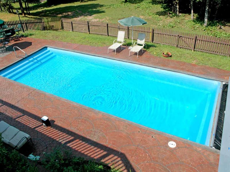 Monaco 16' x 40' Pool | Latham Pool