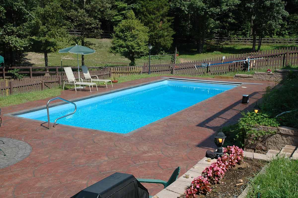 Monaco 16' x 40' Pool | Latham Pool