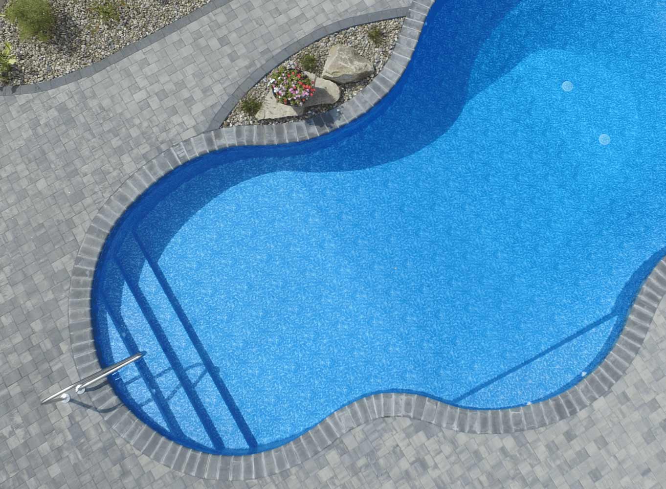 The Benefits of a Latham Vinyl Liner Pool - Latham Pool