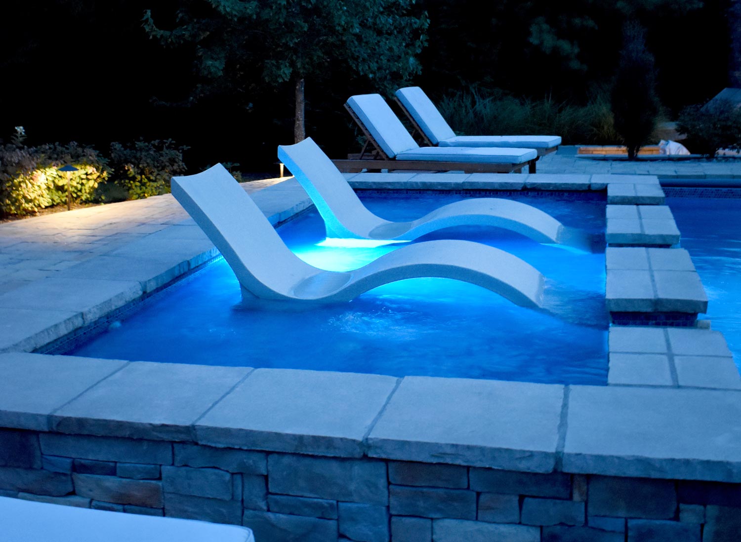 Rectangle Tanning Ledge - Latham Pool