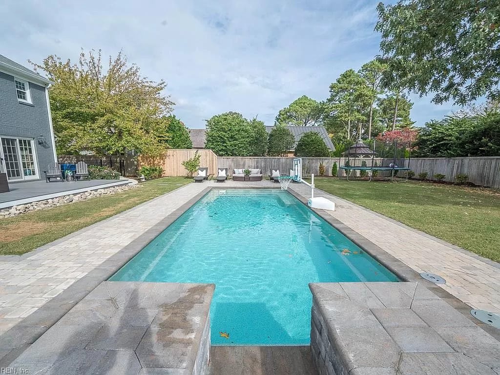 Top Selling Fiberglass Models of 2022 - Latham Pool