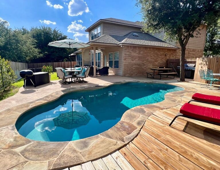 Fiberglass & Vinyl Liner Pools for Oklahoma | Latham Pool