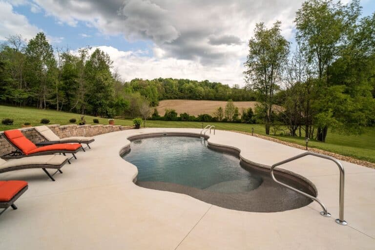 Fiberglass & Vinyl Liner Pools for Alabama | Latham Pool