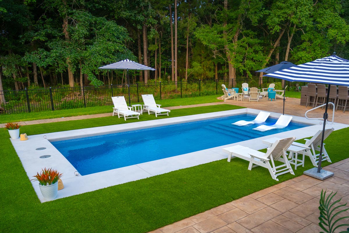 12' x 25' Corinthian 12 Model Pool | Latham Pool