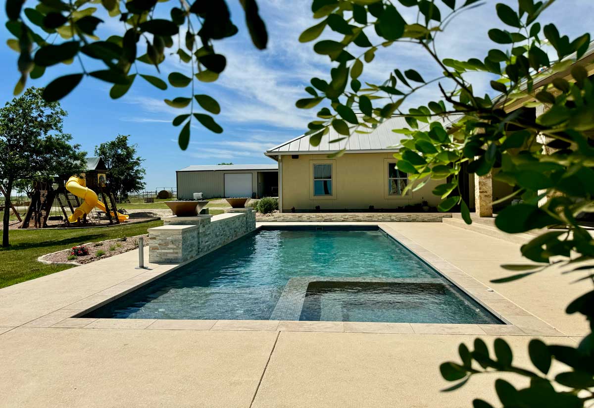 Astoria 12 - Latham Pool